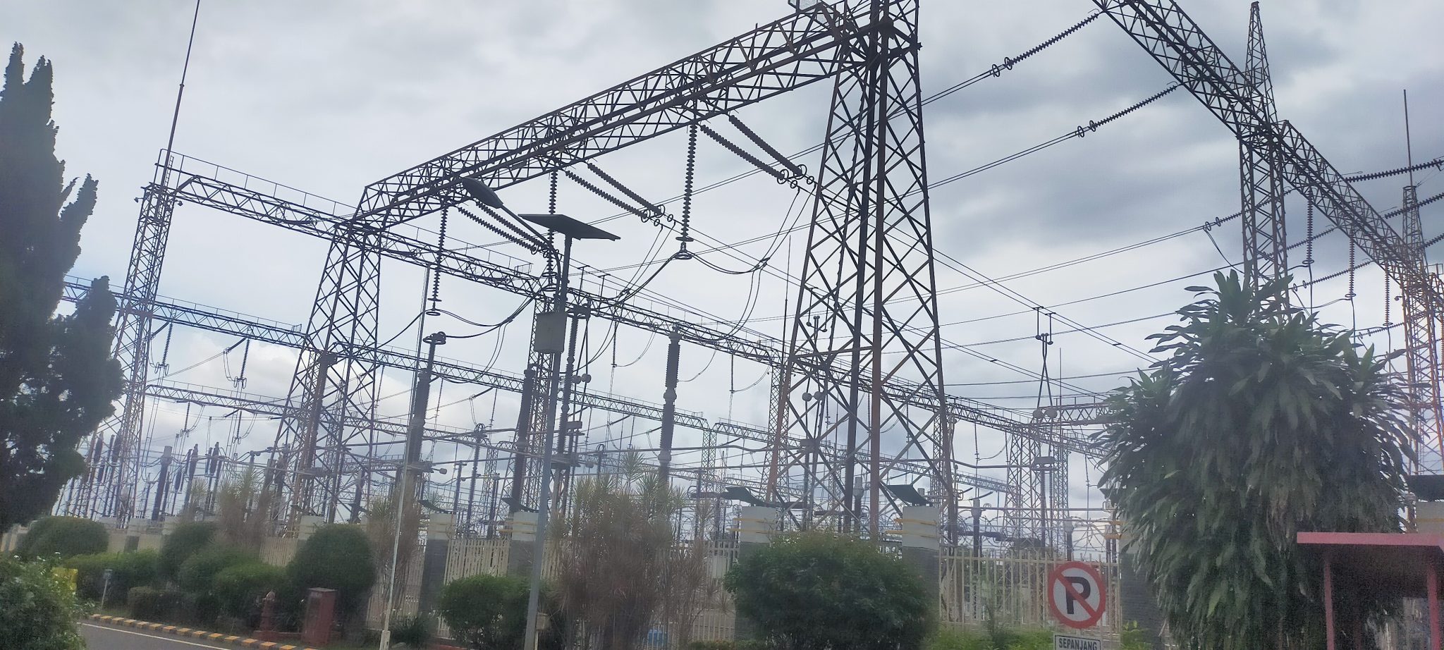 Bahlil Terbitkan Kepmen Grid Code Sistem Tenaga Listrik Batam dan ...