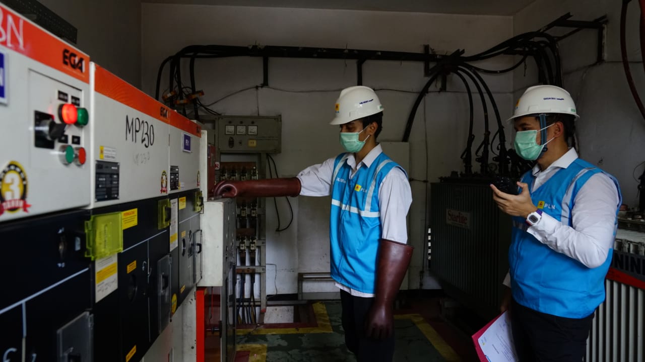 Warga DKI Jakarta, Listrik Terdampak Banjir 100 persen sudah Pulih ... Warga DKI Jakarta, Listrik Terdampak Banjir 100 persen sudah Pulih ...