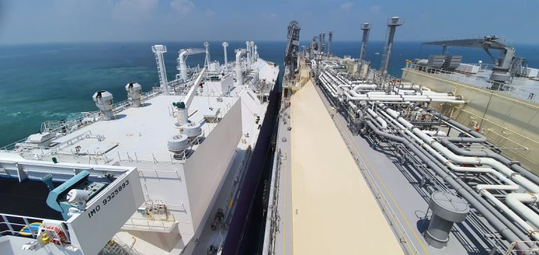 Kapal FSRU Jawa Satu Terima Kargo LNG Perdana dari Kapal LNGC Tangguh ...